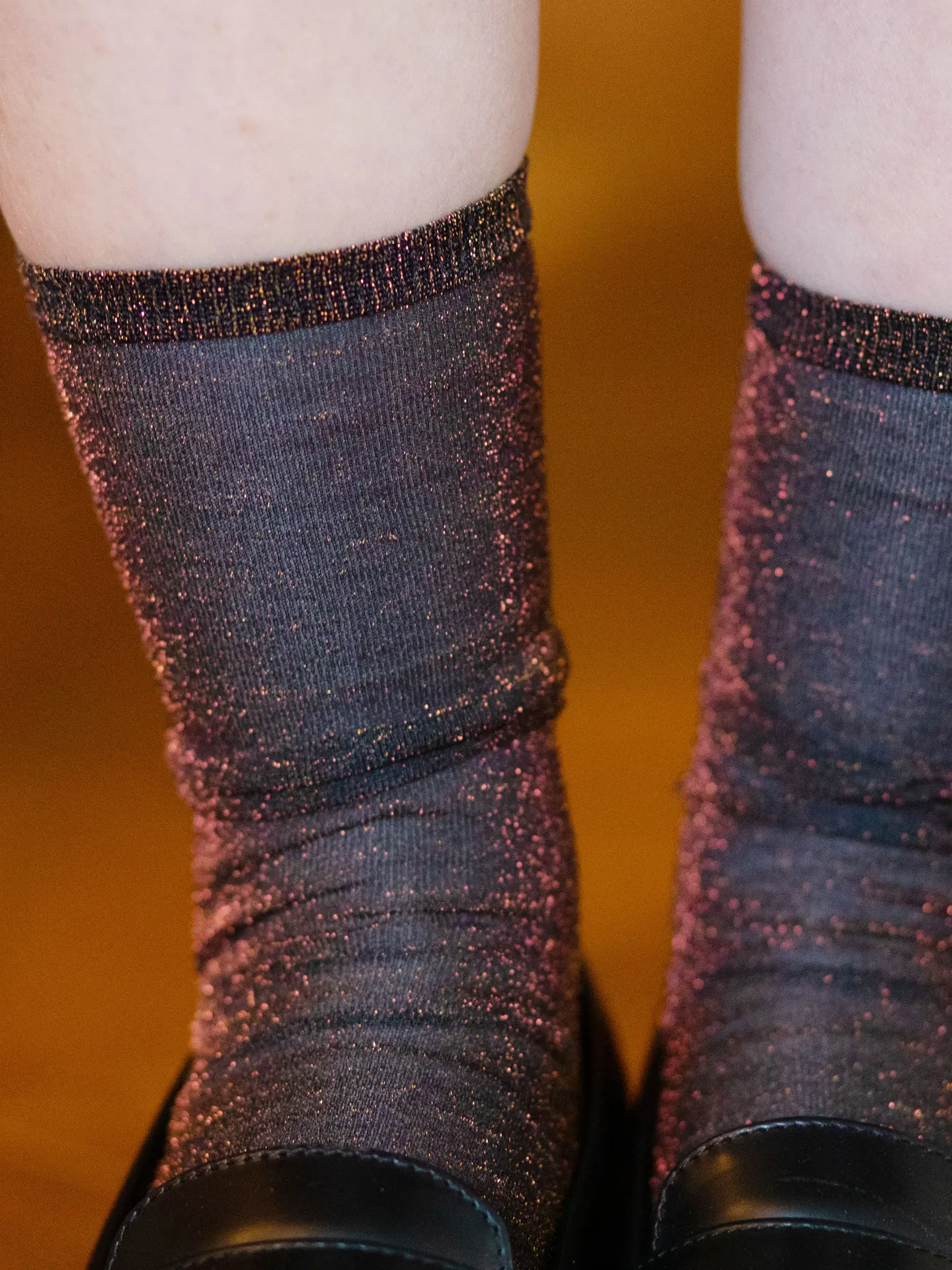 透けホログラムソックス ( 011141021 ) | 靴下屋公式通販 Tabio オンラインストア