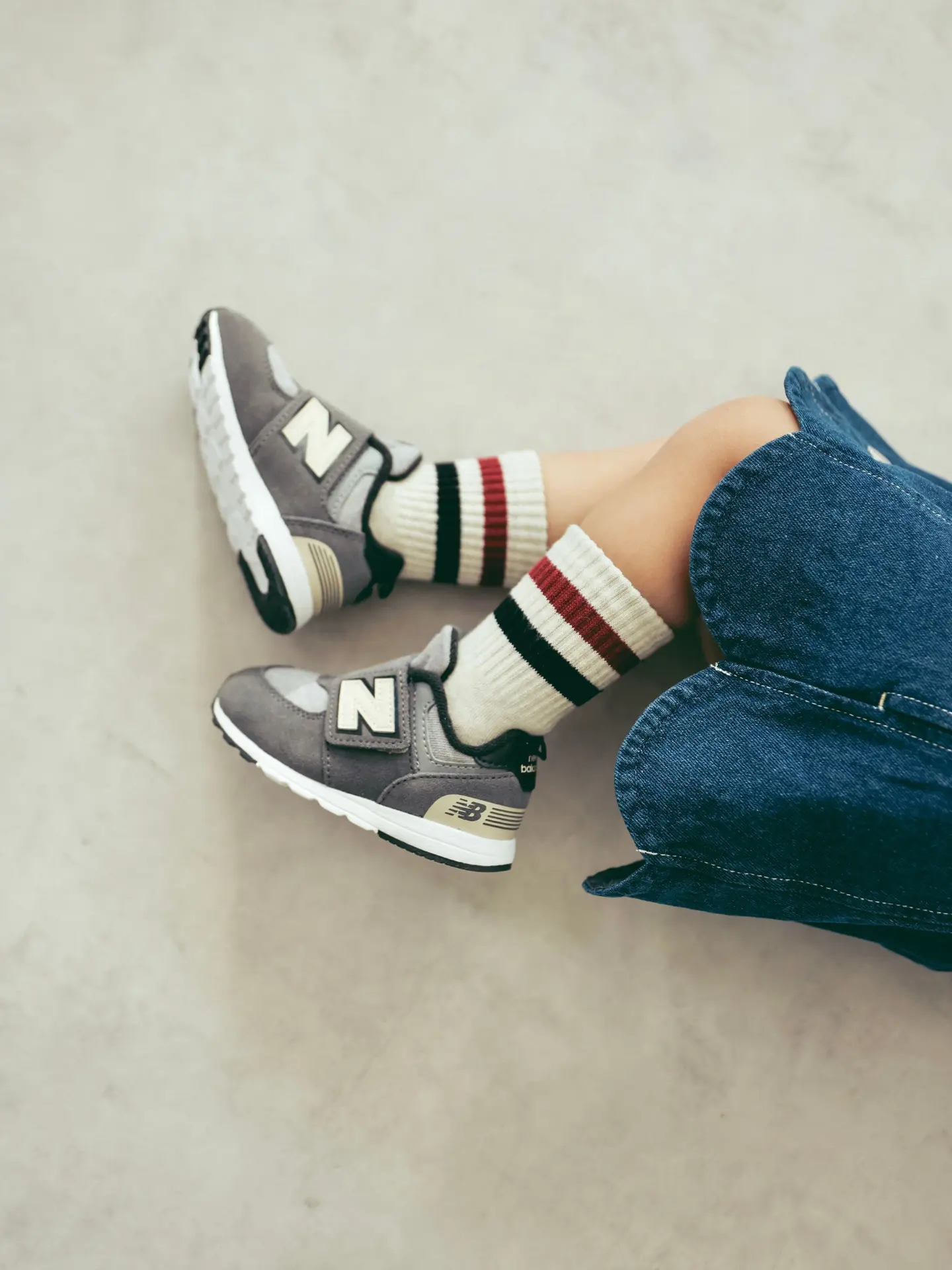 【キッズ】表糸コットン100％で毛玉が出来にくい：ラインソックス(滑り止め付)13～15cm ( 013131191 ) | 靴下屋公式通販 Tabio オンラインストア