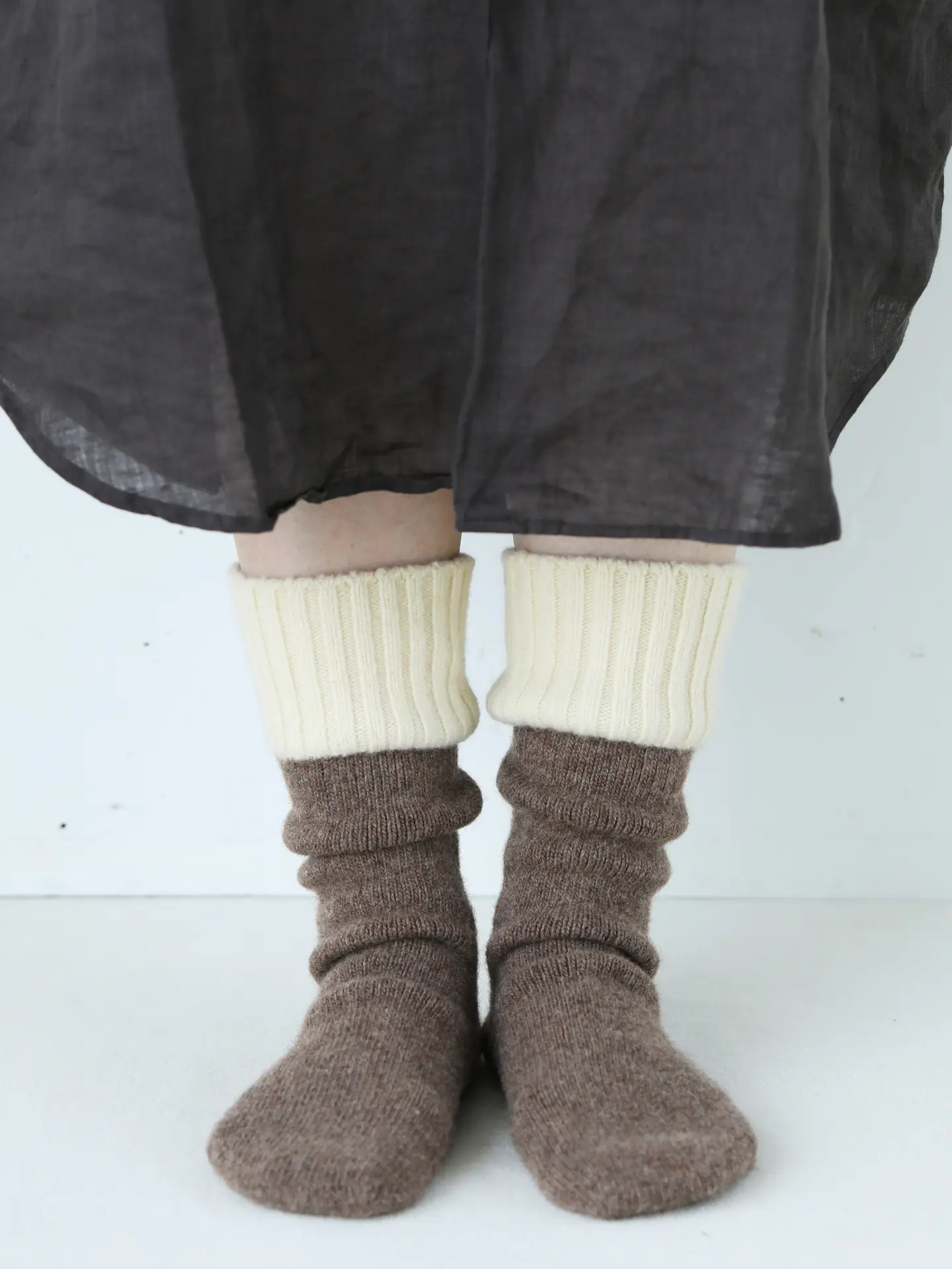 【温脚Labo】ベッドソックス無地折り返しソックス ( 051130113 ) | 靴下屋公式通販 Tabio オンラインストア