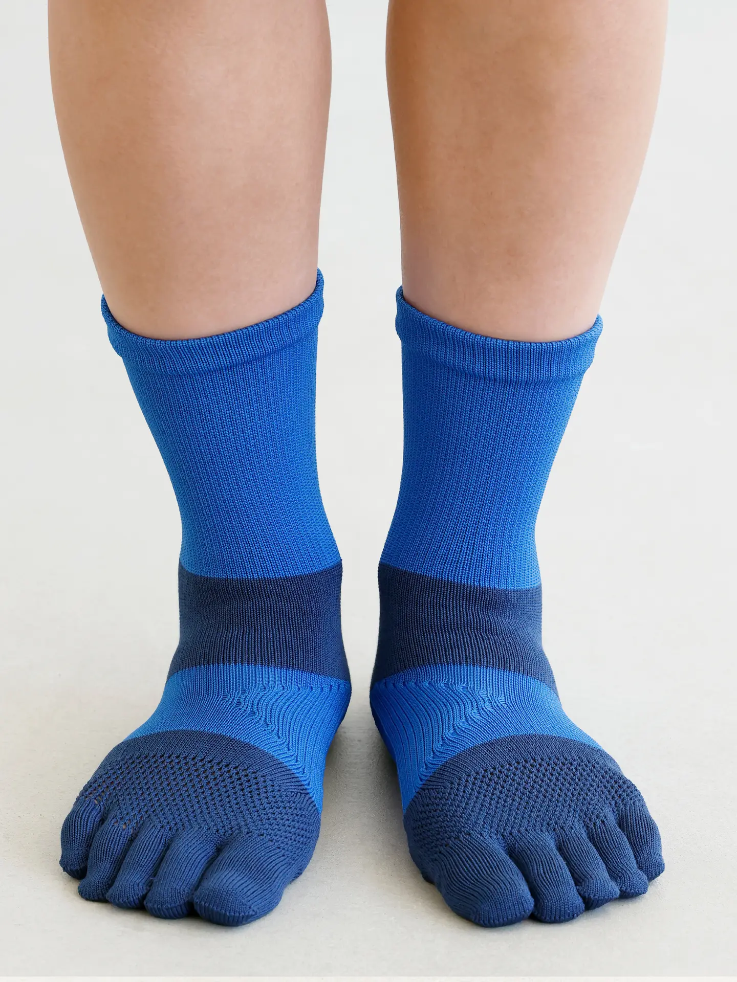 【WEB限定】レーシングラン五本指クルーソックス(Mサイズ) ( 072140054 ) | 靴下屋公式通販 Tabio オンラインストア