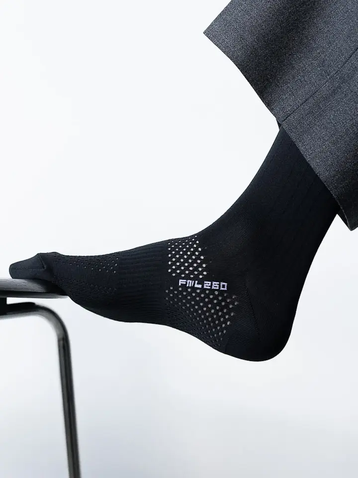 【Tabio MEN】軽い・涼しい・吸水・速乾 サポートクルー丈ソックス ( 062142386 ) | 靴下屋公式通販 Tabio オンラインストア